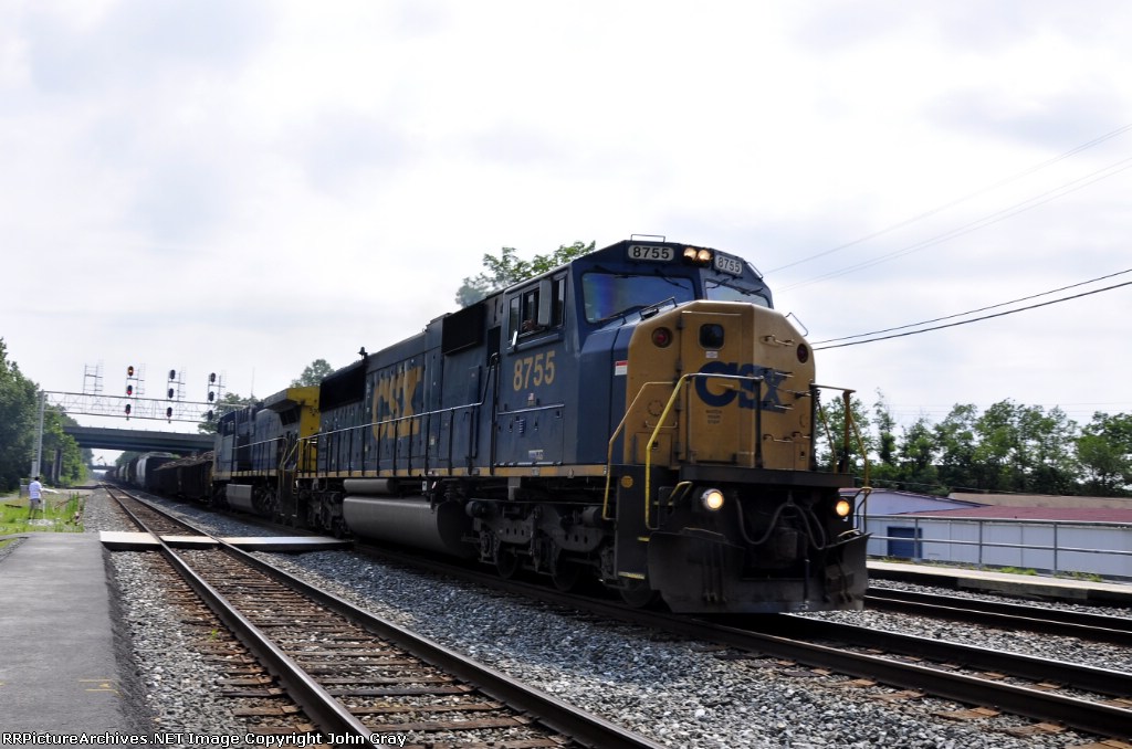 Q439-10 powered by ex-Conrail CSXT 8755(SD60I) and CSXT 510(CW44AC)